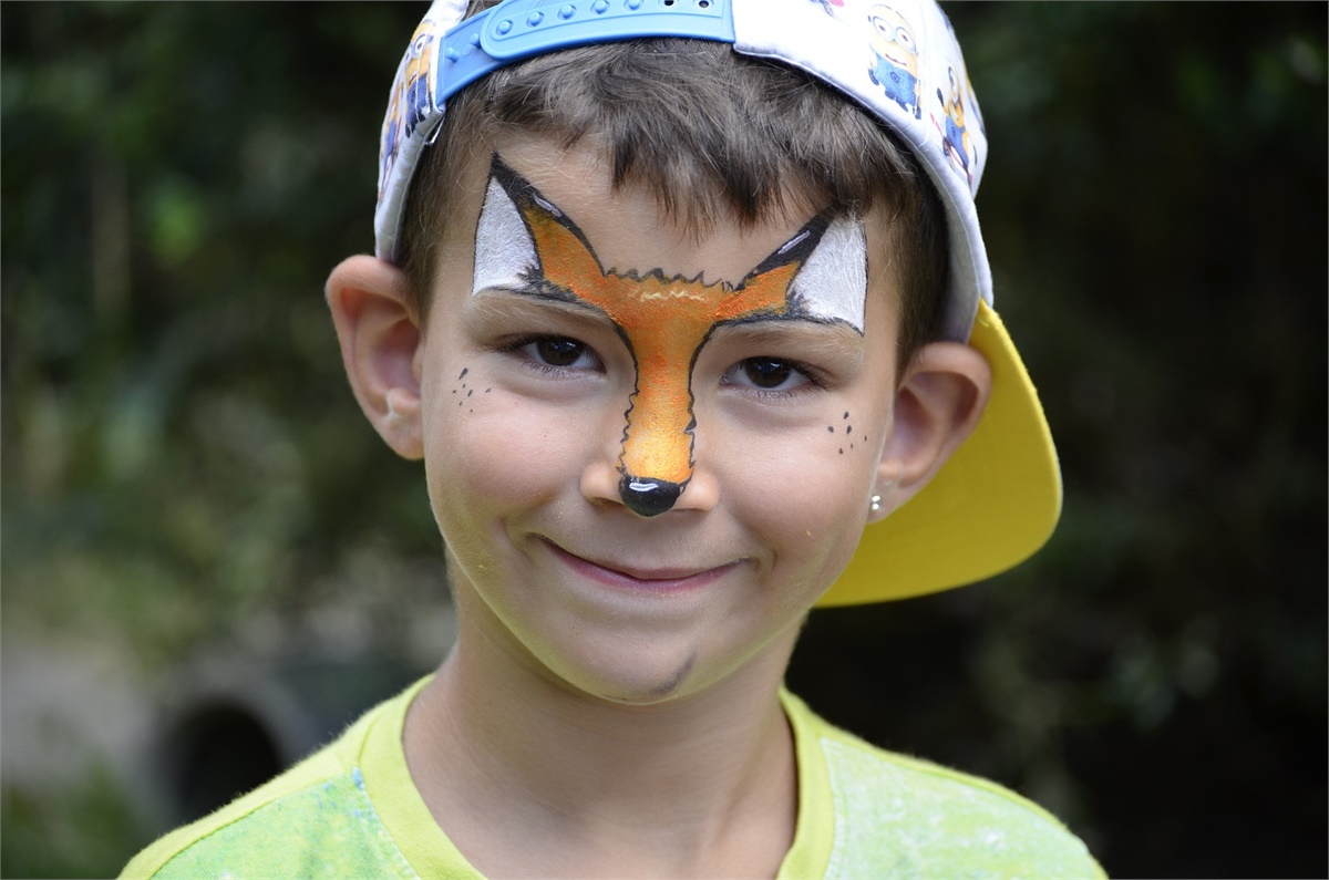Hiring a Face Painter for Your Kid's Birthday Party: Everything You Need to Know - Hire in ...